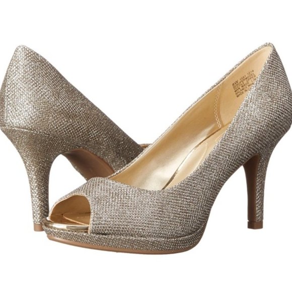 Bandolino | Shoes | Bandolino B Flexible Supermodel Peep Toe Gold ...